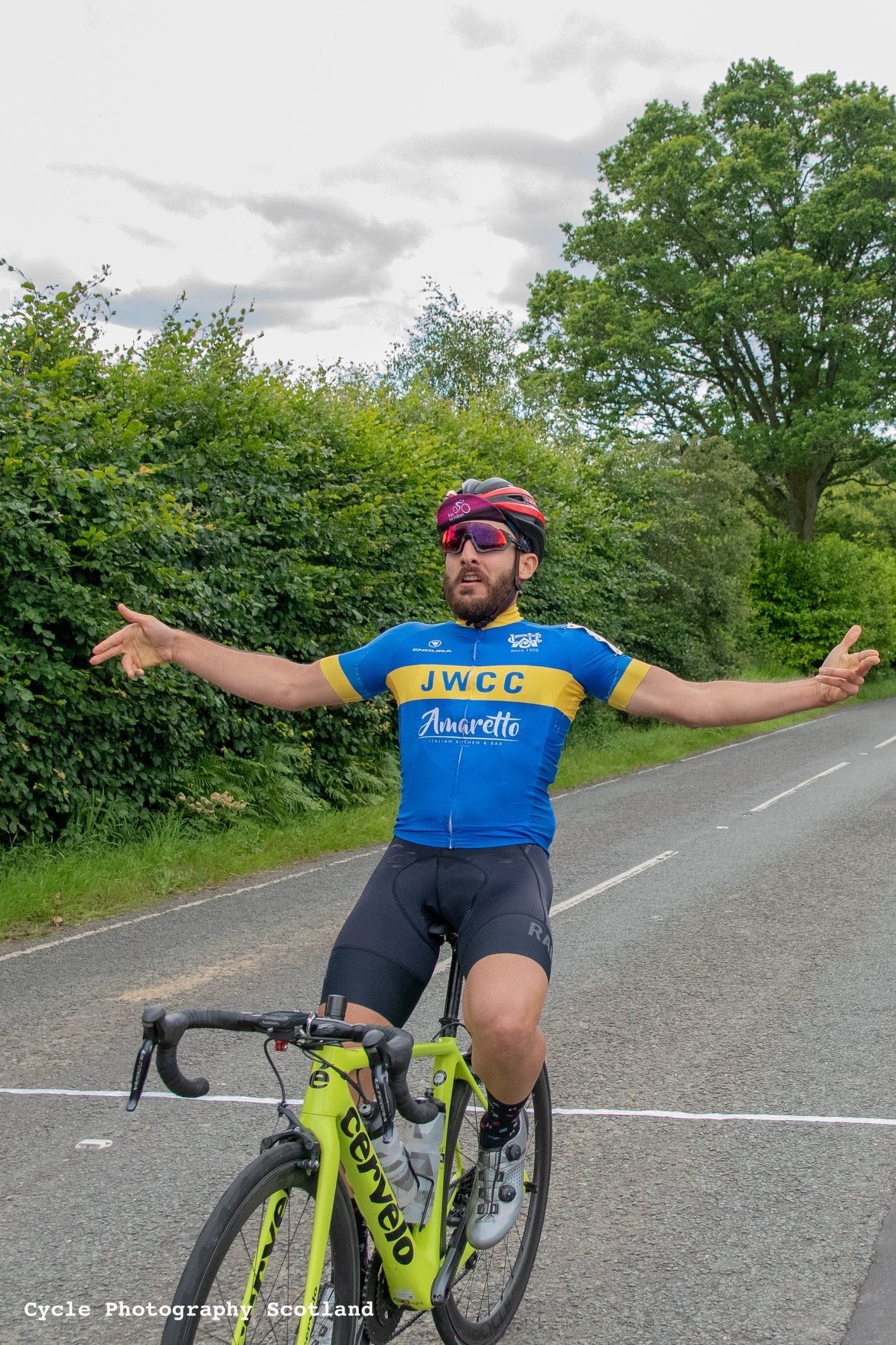 Cedric wins the Sam Robinson! - General - The Bunch v3.0